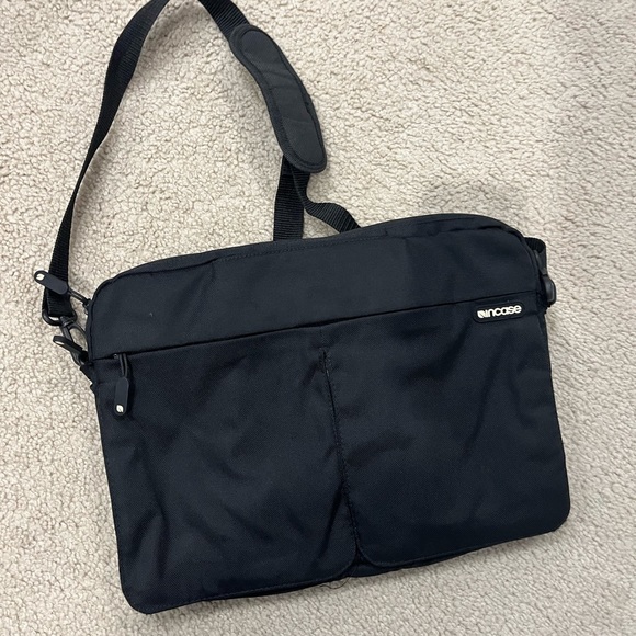 Incase | Bags | Incase Laptop Bag | Poshmark